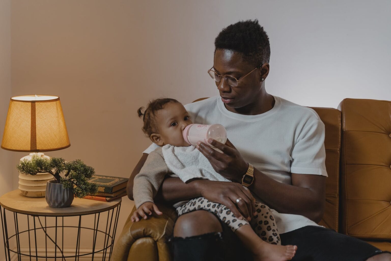 Bottle feeding and bottle refusal - Evidence Based Babie